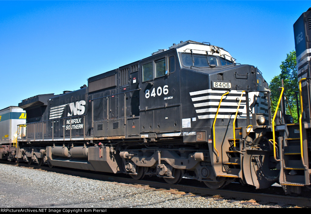 NS 8406